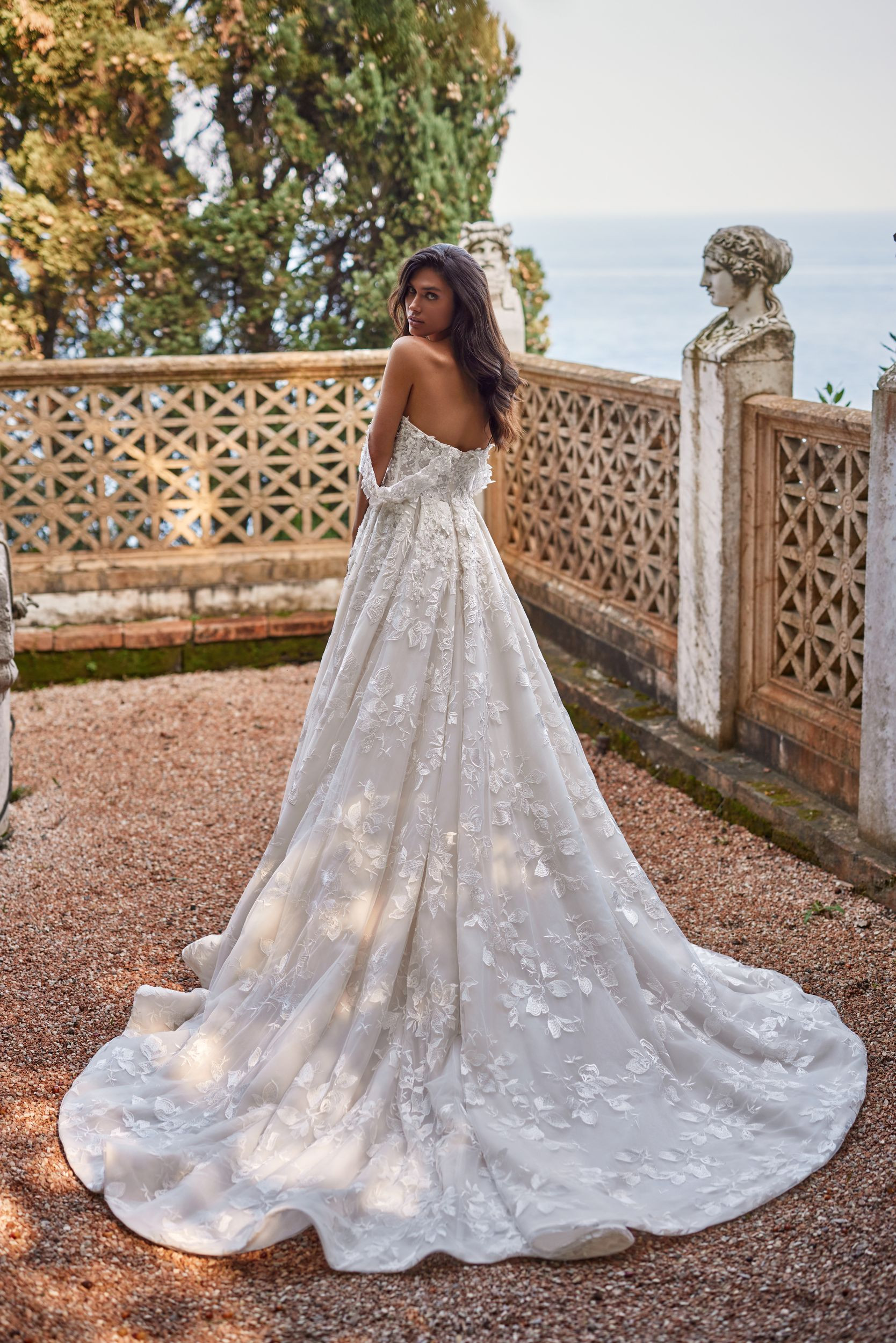Original Isona from Gorgeous woman collection on pollardi.com | Article ...